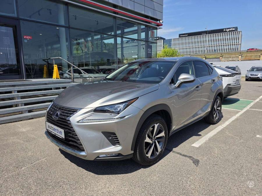 Серый Лексус NX 300h 2018 в Вильнюс, объемом двигателя 2.49 л и пробегом 76 тыс. км за 29980 €, фото 1 на AUTOMOTO.COM.LV