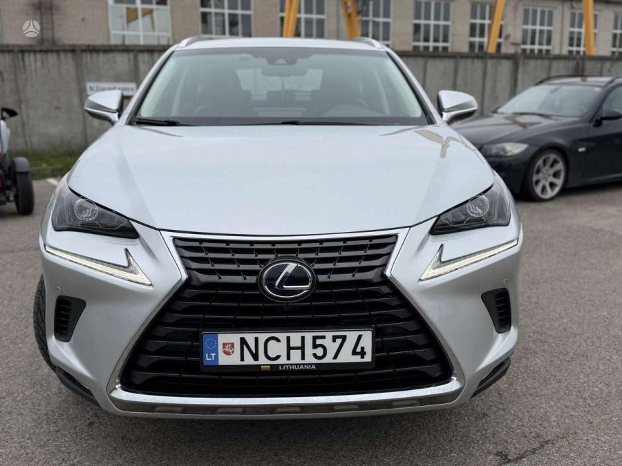Серый Лексус NX 300h 2018 в Вильнюс, объемом двигателя 2.49 л и пробегом 168 тыс. км за 20500 €, фото 4 на AUTOMOTO.COM.LV