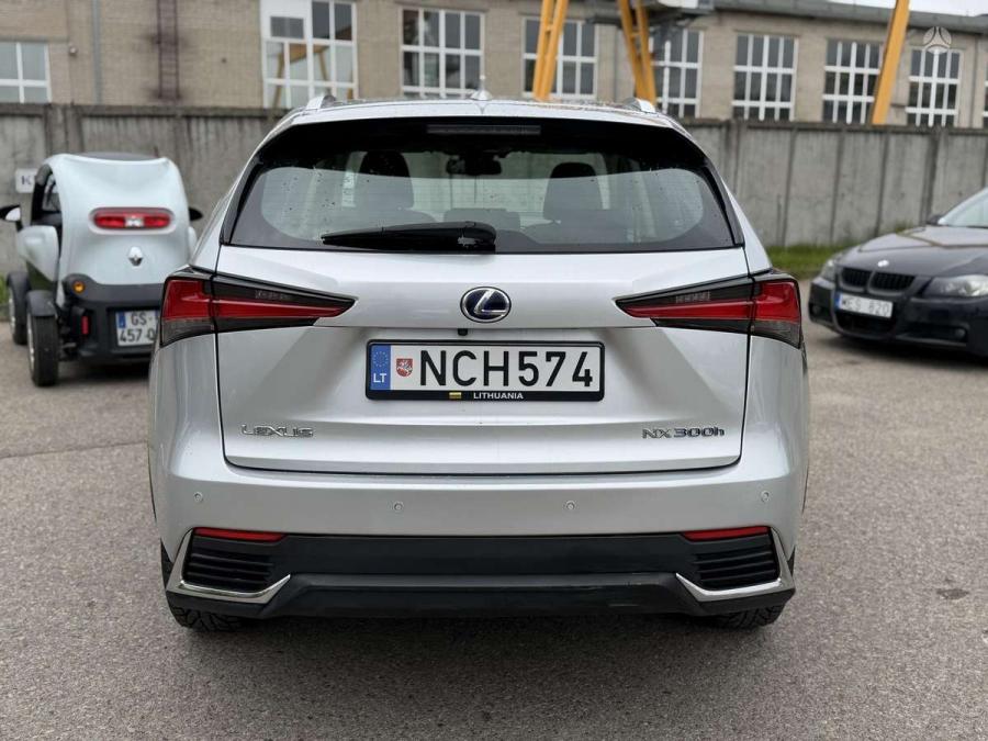 Серый Лексус NX 300h 2018 в Вильнюс, объемом двигателя 2.49 л и пробегом 168 тыс. км за 20500 €, фото 9 на AUTOMOTO.COM.LV