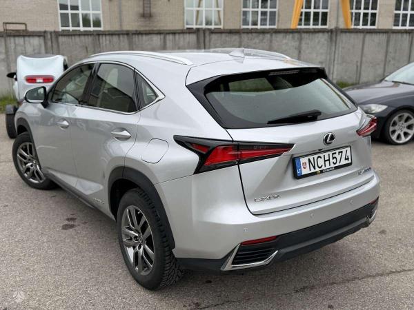 Grey Lexus NX 300h 2018 in Vilnius, with an engine capacity of 2.49 L and mileage of 168 thousand km for 20500 €, photo 10 on AUTOMOTO.COM.LV