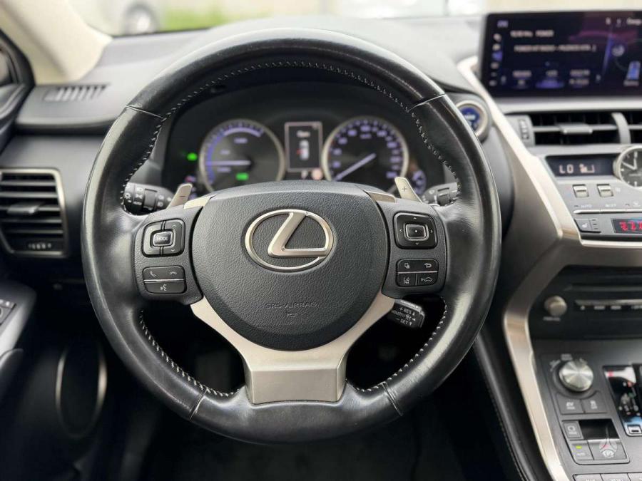 Серый Лексус NX 300h 2018 в Вильнюс, объемом двигателя 2.49 л и пробегом 168 тыс. км за 20500 €, фото 17 на AUTOMOTO.COM.LV