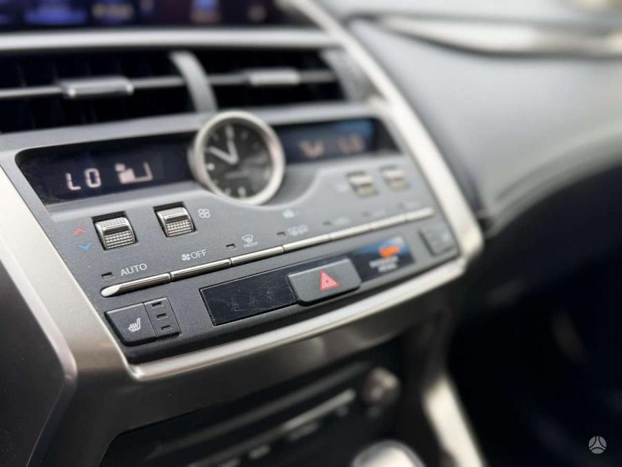 Серый Лексус NX 300h 2018 в Вильнюс, объемом двигателя 2.49 л и пробегом 168 тыс. км за 20500 €, фото 23 на AUTOMOTO.COM.LV