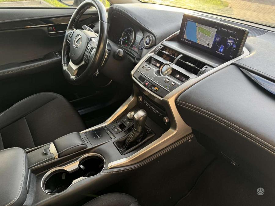 Серый Лексус NX 300h 2018 в Даугавпилс, объемом двигателя 2.49 л и пробегом 158 тыс. км за 21200 €, фото 27 на AUTOMOTO.COM.LV