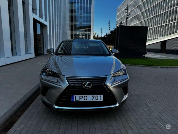 Серый Лексус NX 300h 2018 в Вильнюс, объемом двигателя 2.49 л и пробегом 184 тыс. км за 25200 €, фото 5 на AUTOMOTO.COM.LV