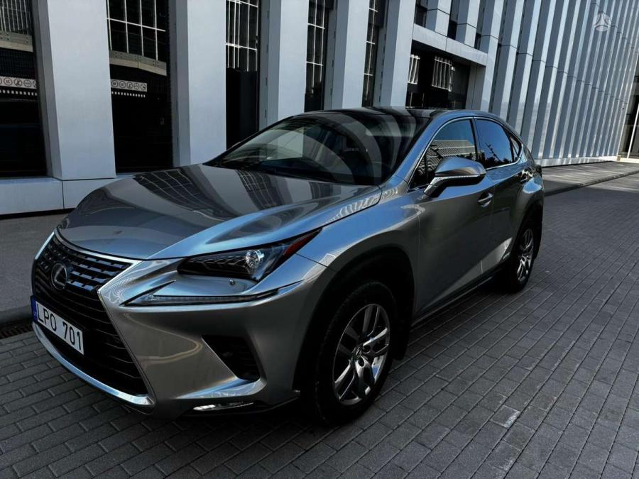 Pelēks Lexus NX 300h 2018 Viļņa, ar dzinēja tilpumu 2.49 L un nobraukumu 184 tūkst. km par 25200 €, foto 3 vietnē AUTOMOTO.COM.LV