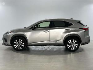 Grey Lexus NX 300h 2018 in Vilnius, with an engine capacity of 2.49 L and mileage of 99 thousand km for 29900 €, photo 4 on AUTOMOTO.COM.LV