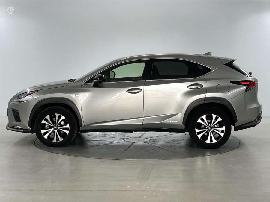 Grey Lexus NX 300h 2018 in Vilnius, with an engine capacity of 2.49 L and mileage of 99 thousand km for 29900 €, photo 4 on AUTOMOTO.COM.LV