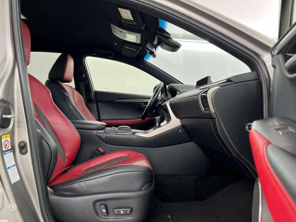 Grey Lexus NX 300h 2018 in Vilnius, with an engine capacity of 2.49 L and mileage of 99 thousand km for 29900 €, photo 7 on AUTOMOTO.COM.LV
