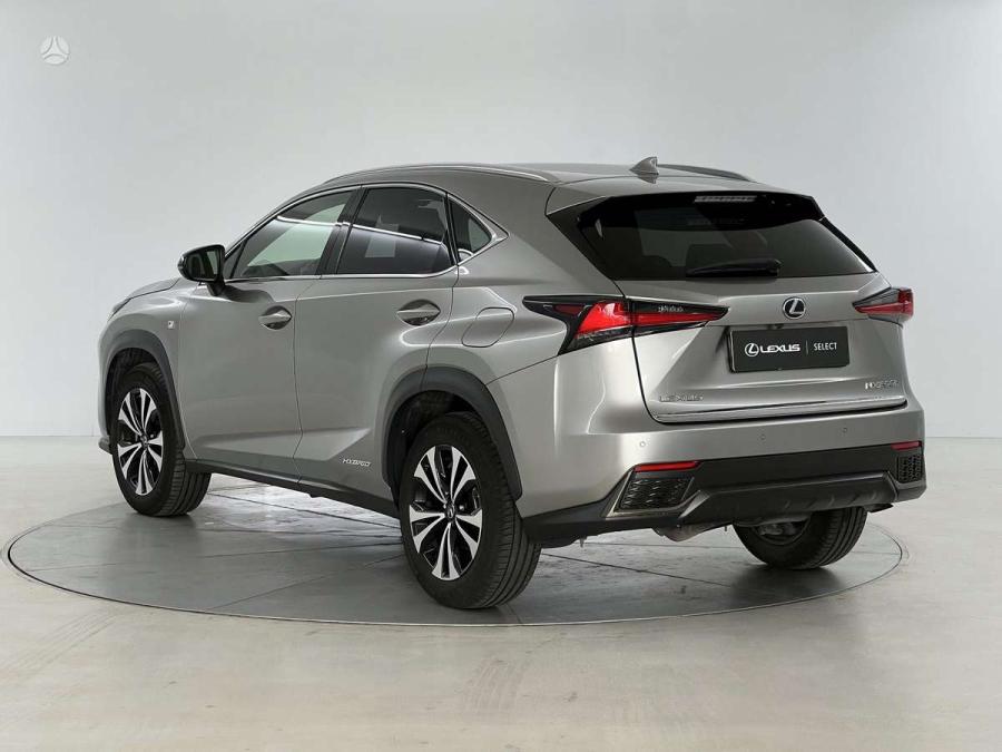 Grey Lexus NX 300h 2018 in Vilnius, with an engine capacity of 2.49 L and mileage of 99 thousand km for 29900 €, photo 18 on AUTOMOTO.COM.LV
