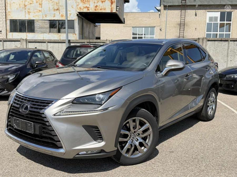 Серый Лексус NX 300h 2018 в Вильнюс, объемом двигателя 2.49 л и пробегом 127 тыс. км за 21400 €, фото 1 на AUTOMOTO.COM.LV