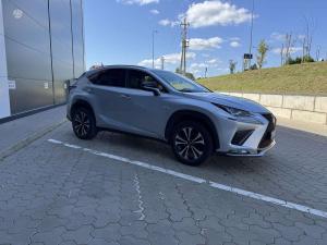 Серый Лексус NX 300h 2018 в Вильнюс, объемом двигателя 2.49 л и пробегом 214 тыс. км за 20700 €, фото 11 на AUTOMOTO.COM.LV