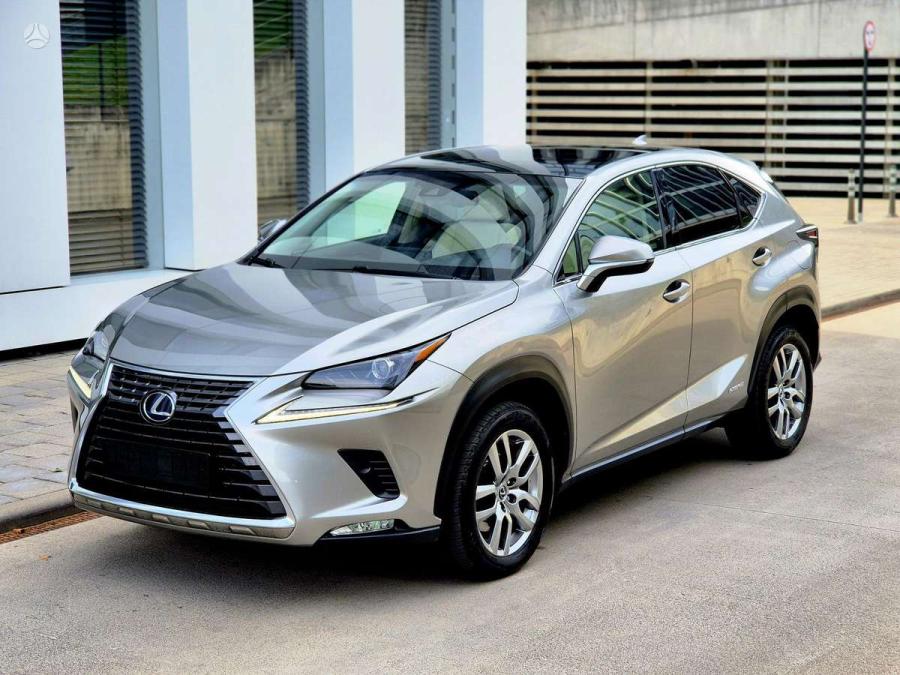 Grey Lexus NX 300h 2018 in Vilnius, with an engine capacity of 2.50 L and mileage of 260 thousand km for 22850 €, photo 4 on AUTOMOTO.COM.LV