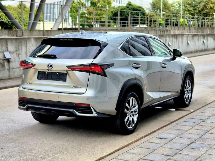 Grey Lexus NX 300h 2018 in Vilnius, with an engine capacity of 2.50 L and mileage of 260 thousand km for 22850 €, photo 7 on AUTOMOTO.COM.LV
