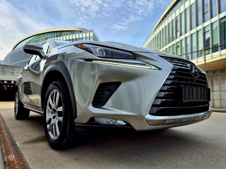 Grey Lexus NX 300h 2018 in Vilnius, with an engine capacity of 2.50 L and mileage of 260 thousand km for 22850 €, photo 16 on AUTOMOTO.COM.LV