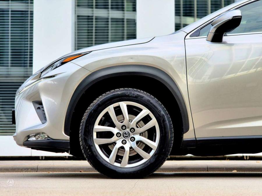 Grey Lexus NX 300h 2018 in Vilnius, with an engine capacity of 2.50 L and mileage of 260 thousand km for 22850 €, photo 18 on AUTOMOTO.COM.LV