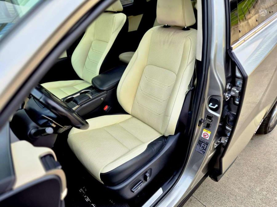 Grey Lexus NX 300h 2018 in Vilnius, with an engine capacity of 2.50 L and mileage of 260 thousand km for 22850 €, photo 30 on AUTOMOTO.COM.LV