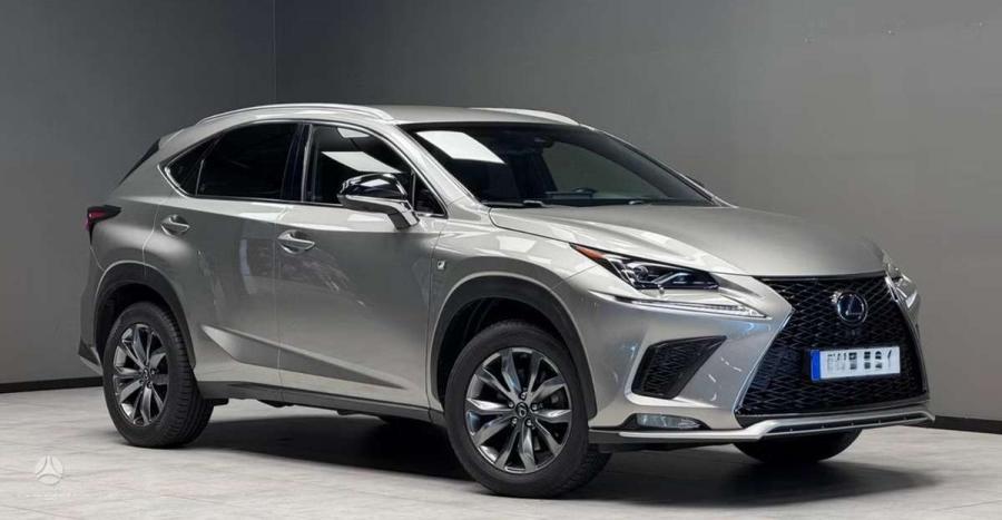 Серый Лексус NX 300h 2018 в Вильнюс, объемом двигателя 2.49 л и пробегом 103 тыс. км за 29900 €, фото 3 на AUTOMOTO.COM.LV