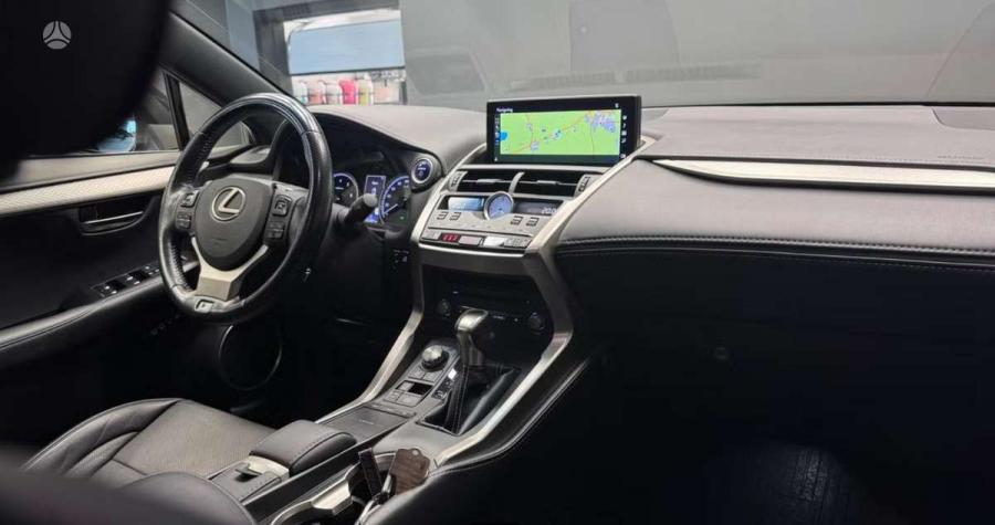 Серый Лексус NX 300h 2018 в Вильнюс, объемом двигателя 2.49 л и пробегом 103 тыс. км за 29900 €, фото 16 на AUTOMOTO.COM.LV