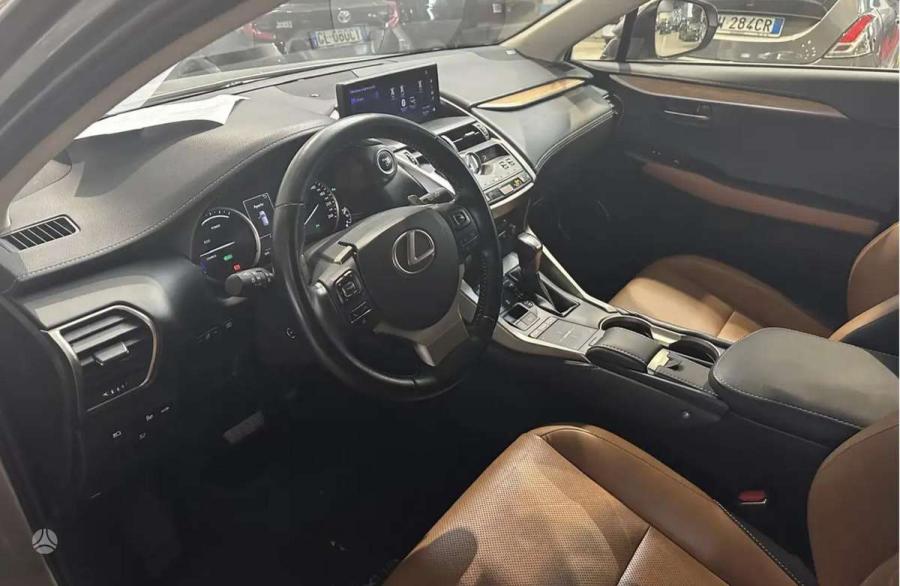 Grey Lexus NX 300h 2018 in Vilnius, with an engine capacity of 2.49 L and mileage of 95 thousand km for 25555 €, photo 5 on AUTOMOTO.COM.LV