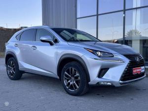 Pelēks Lexus NX 300h 2019 Viļņa, ar dzinēja tilpumu 2.49 L un nobraukumu 105 tūkst. km par 27950 €, foto  vietnē AUTOMOTO.COM.LV