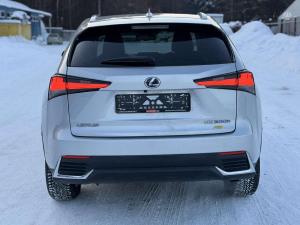 Grey Lexus NX 300h 2019 in Vilnius, with an engine capacity of 2.49 L and mileage of 105 thousand km for 26950 €, photo 7 on AUTOMOTO.COM.LV