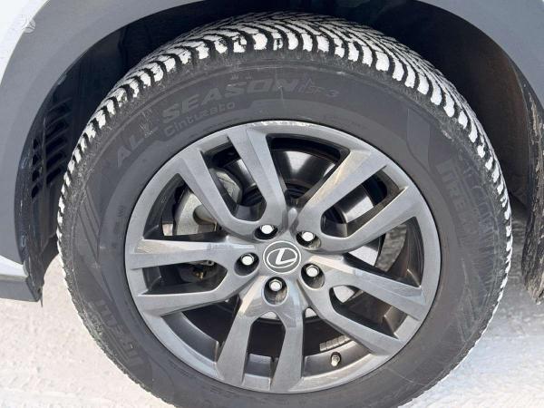 Pelēks Lexus NX 300h 2019 Viļņa, ar dzinēja tilpumu 2.49 L un nobraukumu 105 tūkst. km par 26950 €, foto 11 vietnē AUTOMOTO.COM.LV
