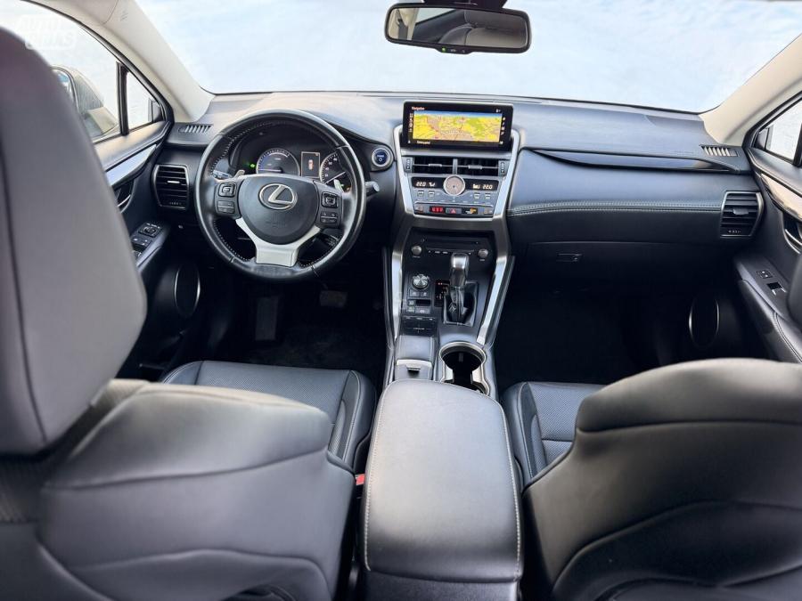Grey Lexus NX 300h 2019 in Vilnius, with an engine capacity of 2.50 L and mileage of 105 thousand km for 26950 €, photo 18 on AUTOMOTO.COM.LV