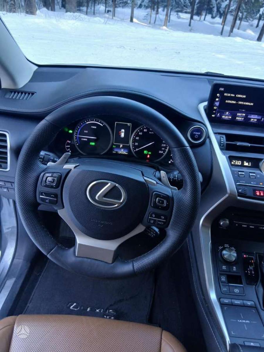 Grey Lexus NX 300h 2019 in Kaunas, with an engine capacity of 2.49 L and mileage of 129 thousand km for 22500 €, photo 9 on AUTOMOTO.COM.LV