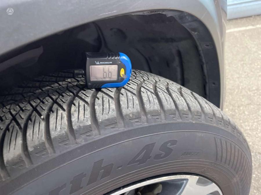 Серый Лексус NX 300h 2019 в Вильнюс, объемом двигателя 2.49 л и пробегом 103 тыс. км за 29999 €, фото 18 на AUTOMOTO.COM.LV