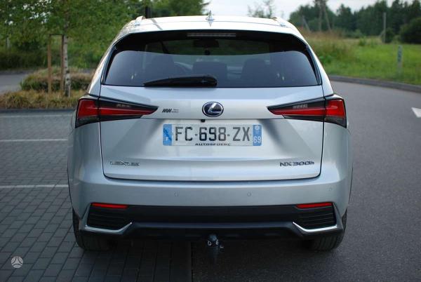 Pelēks Lexus NX 300h 2019 Viļņa, ar dzinēja tilpumu 2.50 L un nobraukumu 152 tūkst. km par 21950 €, foto 5 vietnē AUTOMOTO.COM.LV