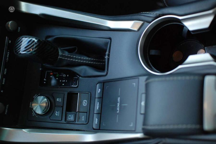 Серый Лексус NX 300h 2019 в Вильнюс, объемом двигателя 2.50 л и пробегом 152 тыс. км за 21950 €, фото 23 на AUTOMOTO.COM.LV