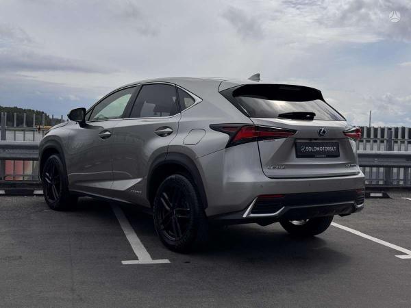 Pelēks Lexus NX 300h 2019 Viļņa, ar dzinēja tilpumu 2.49 L un nobraukumu 104 tūkst. km par 28850 €, foto 3 vietnē AUTOMOTO.COM.LV