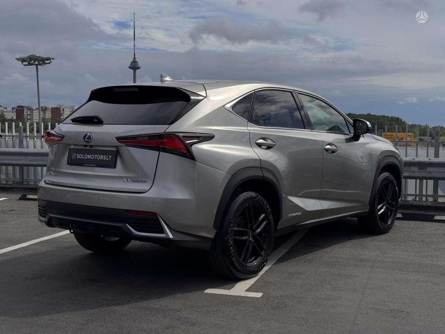 Grey Lexus NX 300h 2019 in Vilnius, with an engine capacity of 2.49 L and mileage of 104 thousand km for 28850 €, photo 6 on AUTOMOTO.COM.LV