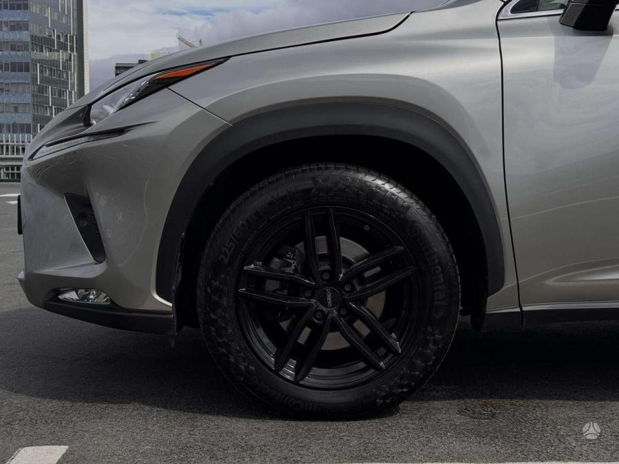 Grey Lexus NX 300h 2019 in Vilnius, with an engine capacity of 2.49 L and mileage of 104 thousand km for 28850 €, photo 12 on AUTOMOTO.COM.LV