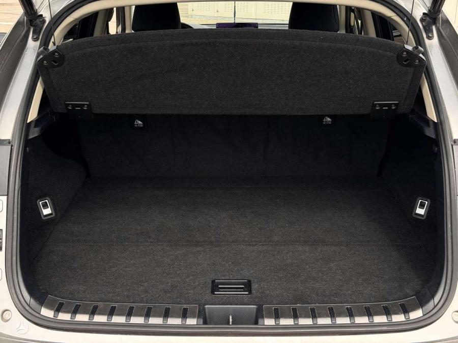 Grey Lexus NX 300h 2019 in Vilnius, with an engine capacity of 2.49 L and mileage of 104 thousand km for 28850 €, photo 18 on AUTOMOTO.COM.LV