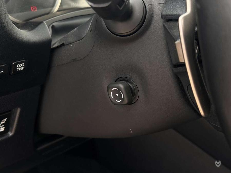 Grey Lexus NX 300h 2019 in Vilnius, with an engine capacity of 2.49 L and mileage of 104 thousand km for 28850 €, photo 22 on AUTOMOTO.COM.LV
