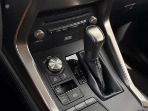 Grey Lexus NX 300h 2019 in Vilnius, with an engine capacity of 2.49 L and mileage of 104 thousand km for 28850 €, photo 30 on AUTOMOTO.COM.LV