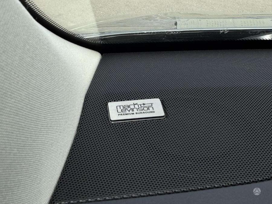 Grey Lexus NX 300h 2019 in Vilnius, with an engine capacity of 2.49 L and mileage of 104 thousand km for 28850 €, photo 31 on AUTOMOTO.COM.LV