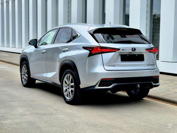 Pelēks Lexus NX 300h 2019 Viļņa, ar dzinēja tilpumu 2.49 L un nobraukumu 155 tūkst. km par 23650 €, foto 4 vietnē AUTOMOTO.COM.LV