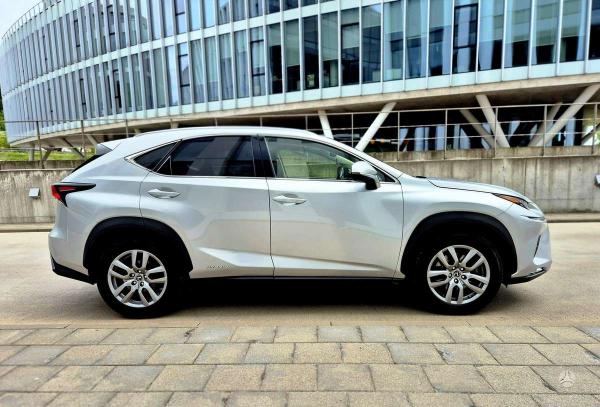 Pelēks Lexus NX 300h 2019 Viļņa, ar dzinēja tilpumu 2.49 L un nobraukumu 155 tūkst. km par 23650 €, foto 10 vietnē AUTOMOTO.COM.LV