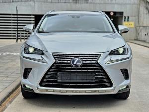 Pelēks Lexus NX 300h 2019 Viļņa, ar dzinēja tilpumu 2.49 L un nobraukumu 155 tūkst. km par 23650 €, foto  vietnē AUTOMOTO.COM.LV