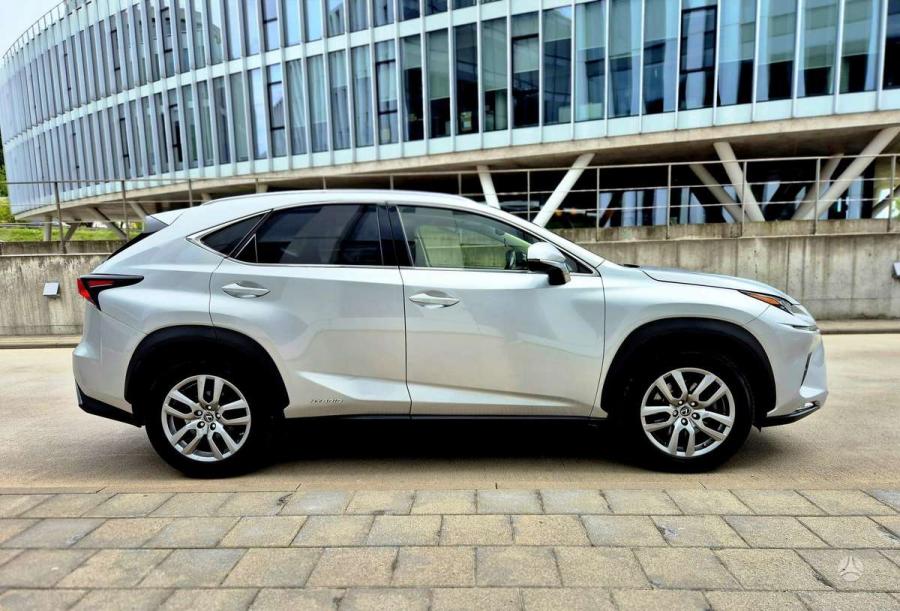 Серый Лексус NX 300h 2019 в Вильнюс, объемом двигателя 2.49 л и пробегом 155 тыс. км за 23650 €, фото 11 на AUTOMOTO.COM.LV