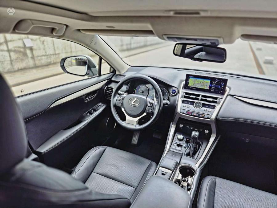 Серый Лексус NX 300h 2019 в Вильнюс, объемом двигателя 2.49 л и пробегом 155 тыс. км за 23650 €, фото 25 на AUTOMOTO.COM.LV