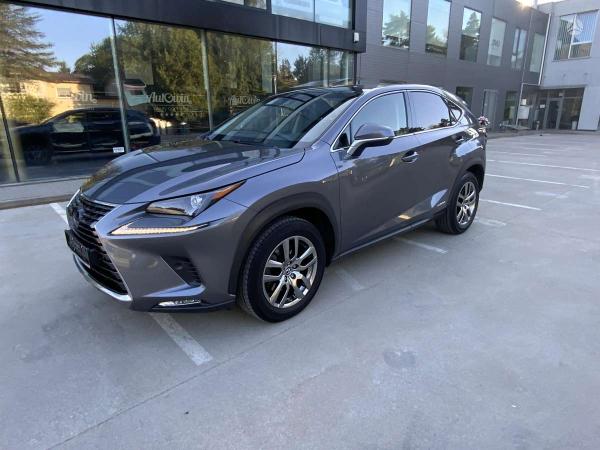 Pelēks Lexus NX 300h 2019 Viļņa, ar dzinēja tilpumu 2.49 L un nobraukumu 46 tūkst. km par 28950 €, foto 1 vietnē AUTOMOTO.COM.LV