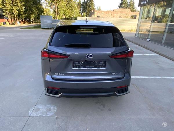 Pelēks Lexus NX 300h 2019 Viļņa, ar dzinēja tilpumu 2.49 L un nobraukumu 46 tūkst. km par 28950 €, foto 6 vietnē AUTOMOTO.COM.LV