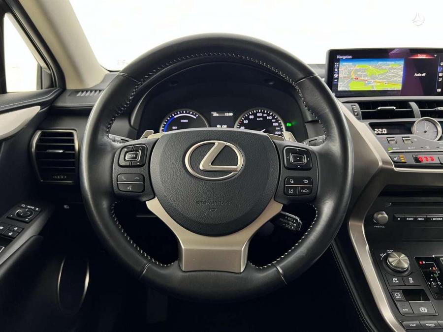 Серый Лексус NX 300h 2019 в Вильнюс, объемом двигателя 2.49 л и пробегом 138 тыс. км за 29900 €, фото 13 на AUTOMOTO.COM.LV