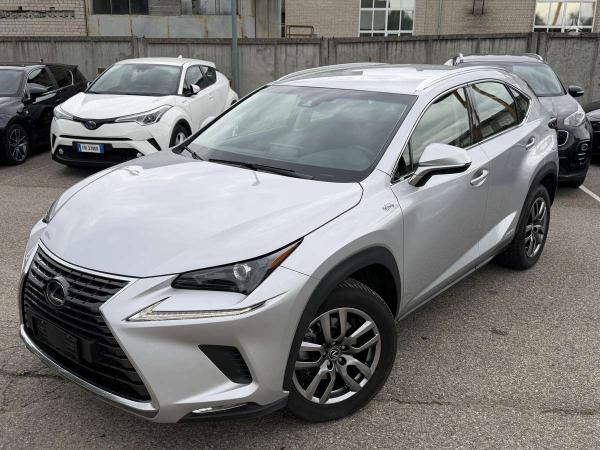 Grey Lexus NX 300h 2019 in Vilnius, with an engine capacity of 2.49 L and mileage of 108 thousand km for 24500 €, photo 2 on AUTOMOTO.COM.LV