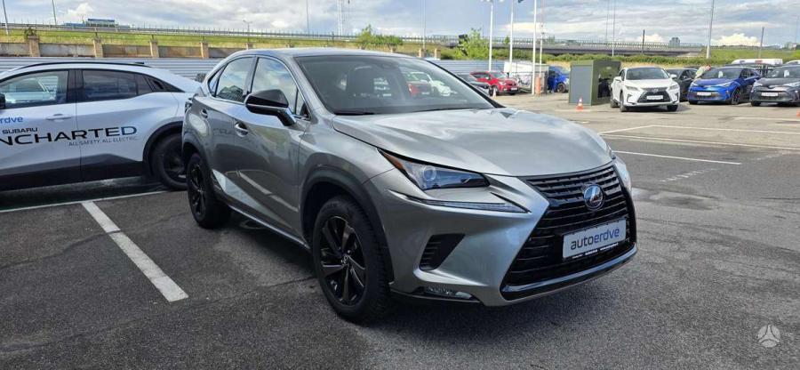 Серый Лексус NX 300h 2019 в Вильнюс, объемом двигателя 2.49 л и пробегом 80 тыс. км за 29480 €, фото 4 на AUTOMOTO.COM.LV