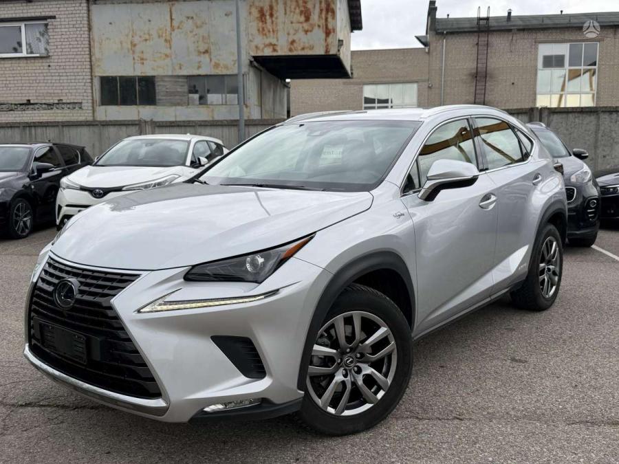 Серый Лексус NX 300h 2019 в Вильнюс, объемом двигателя 2.49 л и пробегом 108 тыс. км за 24300 €, фото 1 на AUTOMOTO.COM.LV