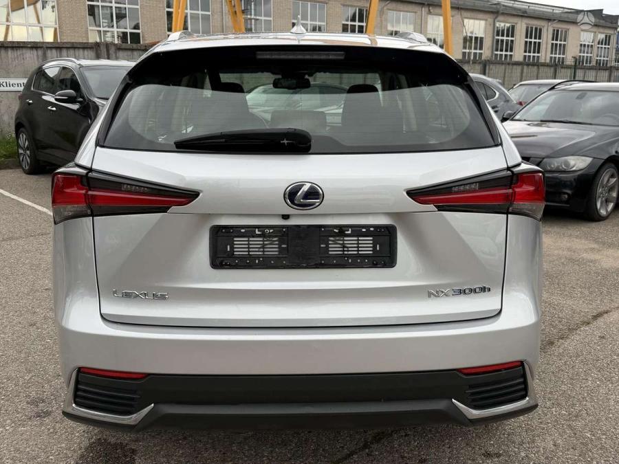 Серый Лексус NX 300h 2019 в Вильнюс, объемом двигателя 2.49 л и пробегом 108 тыс. км за 24300 €, фото 12 на AUTOMOTO.COM.LV